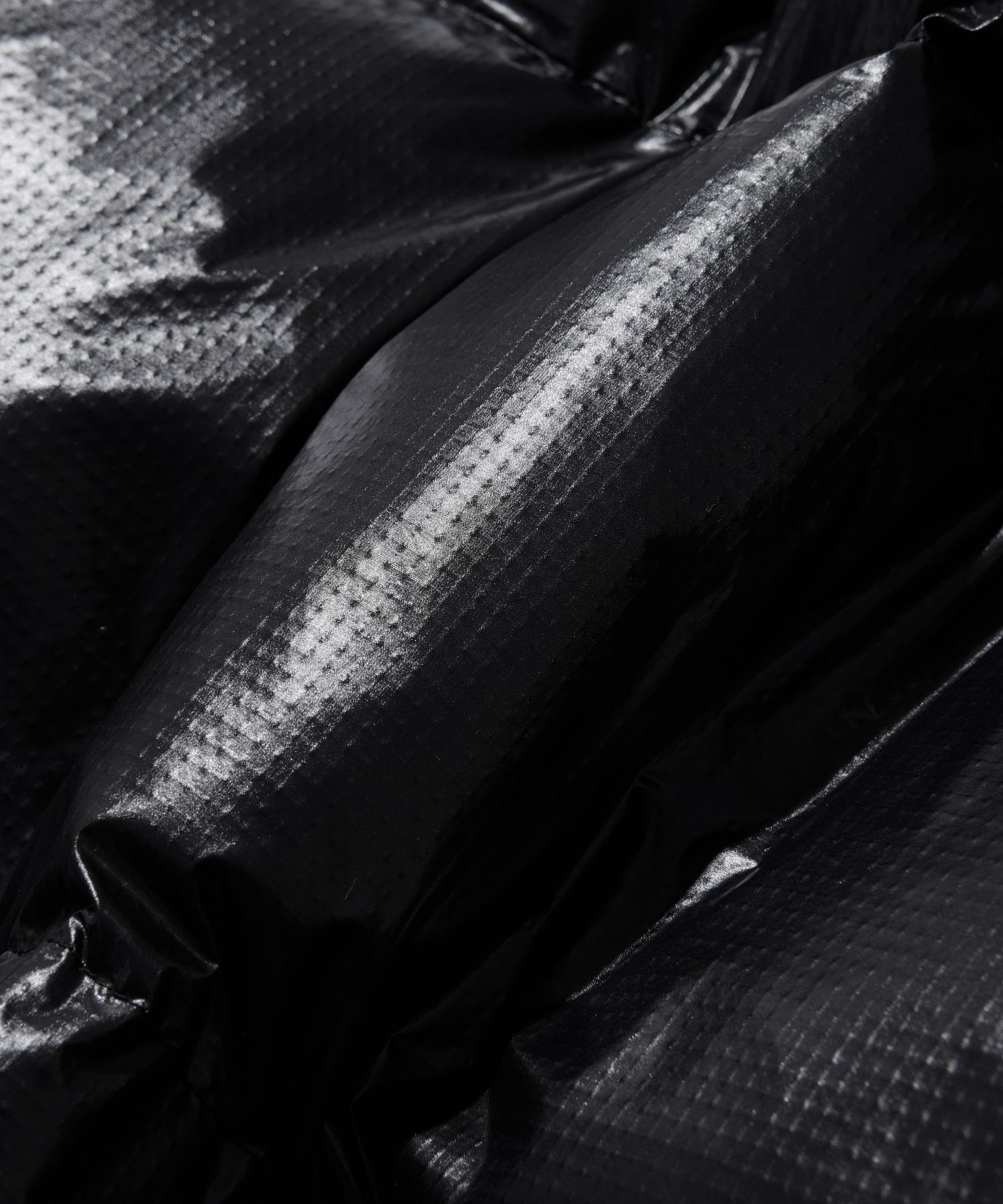 MUSINSA公式 | URBANDTYPE Essential Puffer Duck Down Short Padding_Glossy Black