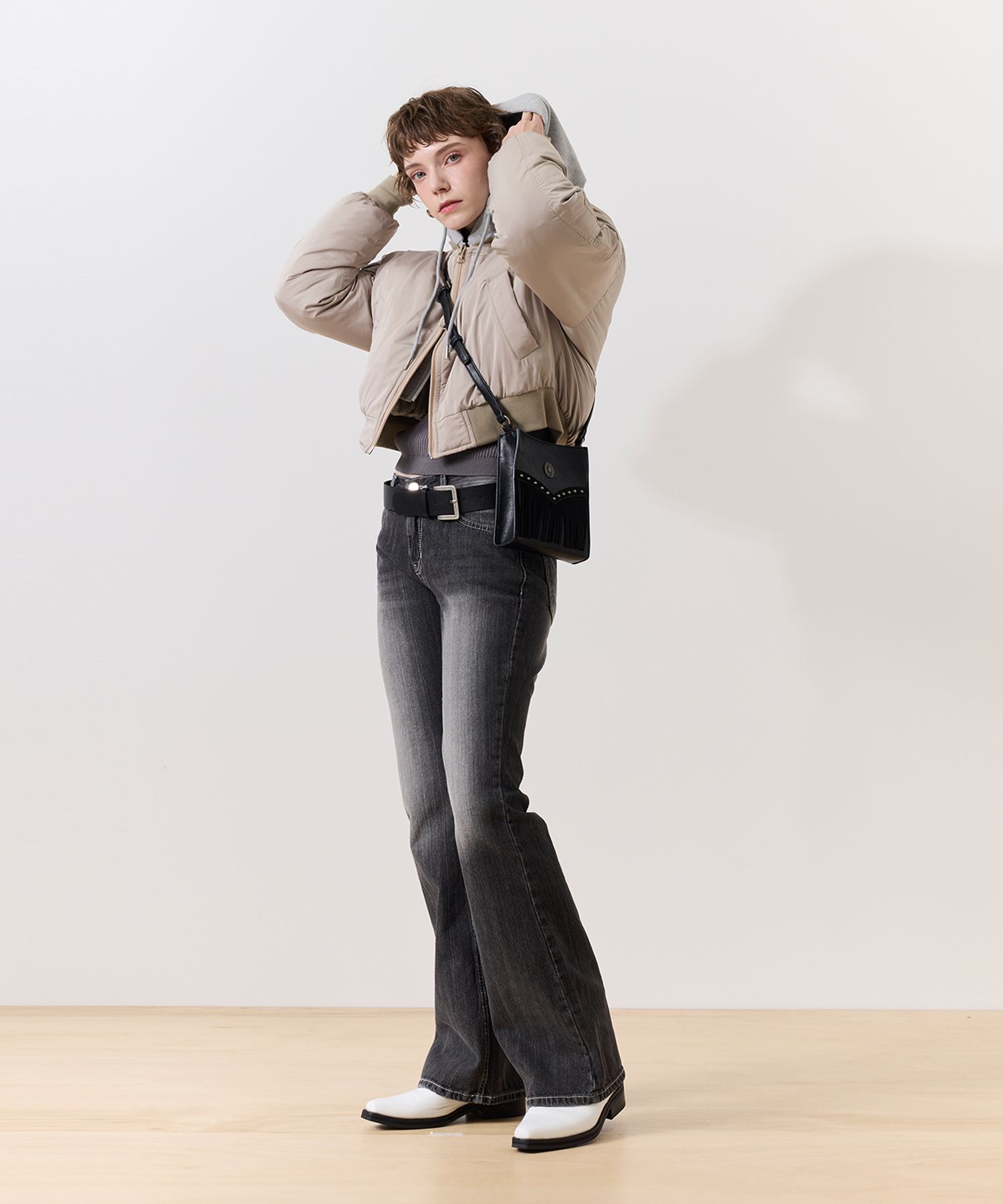 MUSINSA公式 | VIVABROWN 85-VIVA018 [2-way] Hood layered crop short padding beige