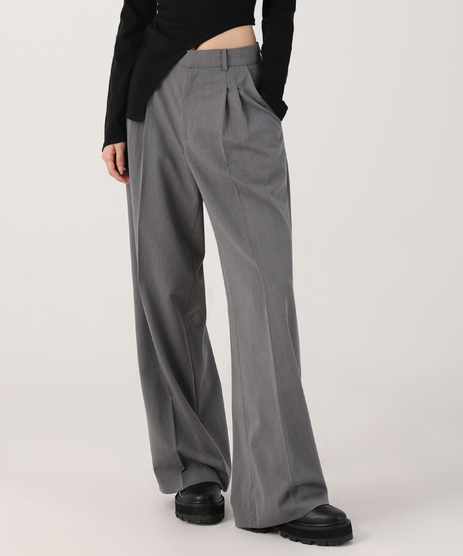 MUSINSA | AVANDRESS Smart Tuck Slacks BLACK