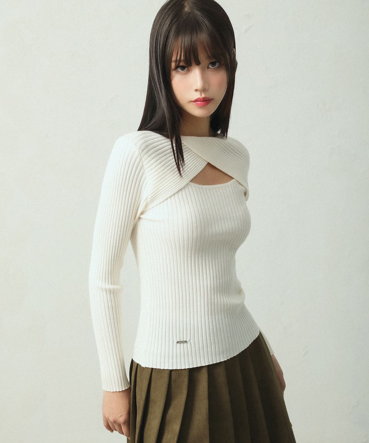 MUSINSA | AVANDRESS Vera Twist Hole Knit - 3COL