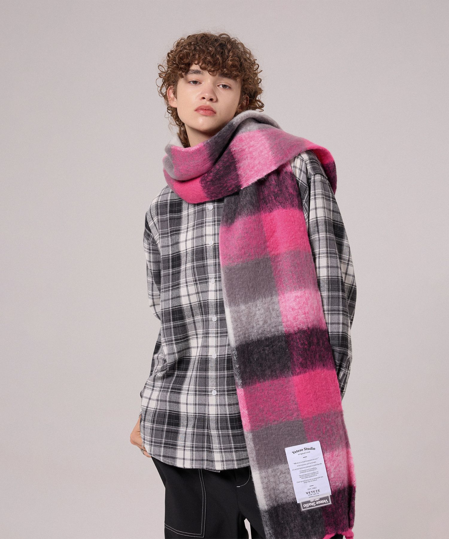 MUSINSA | VETEZE Studio Twisted Long Check Muffler (5 colors) Studio Twisted Long Check Muffler ...