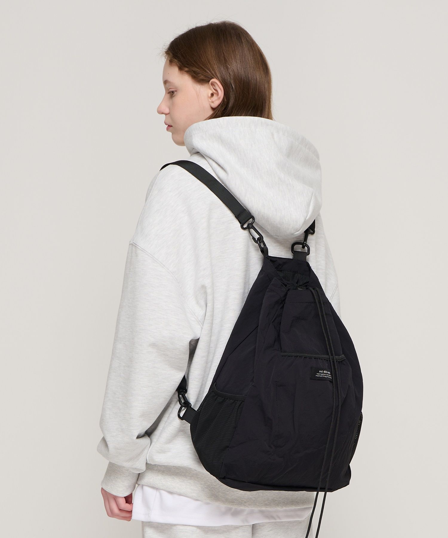 MUSINSA公式 | ROIDESROIS Drawstring backpack (black)