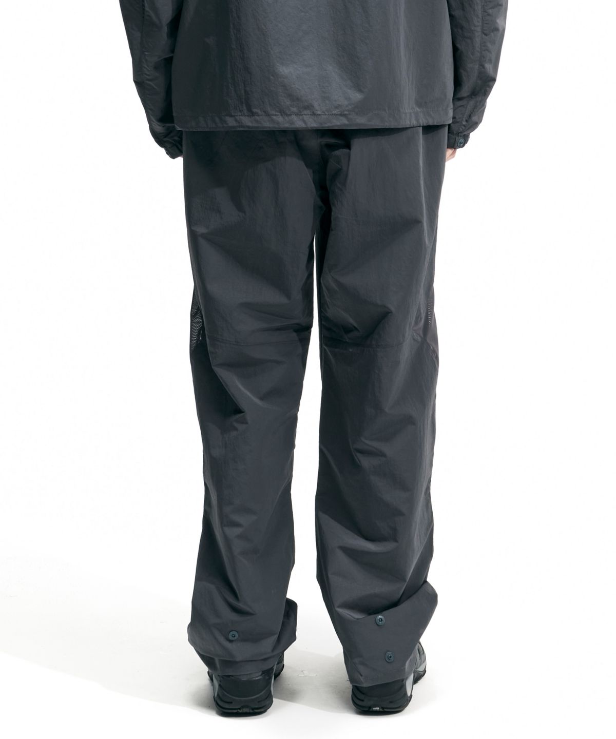 록히드마틴(LOCKHEED MARTIN) LEAF VENTILATION PANTS (CHARCOAL) - 사이즈 & 후기 | 무신사