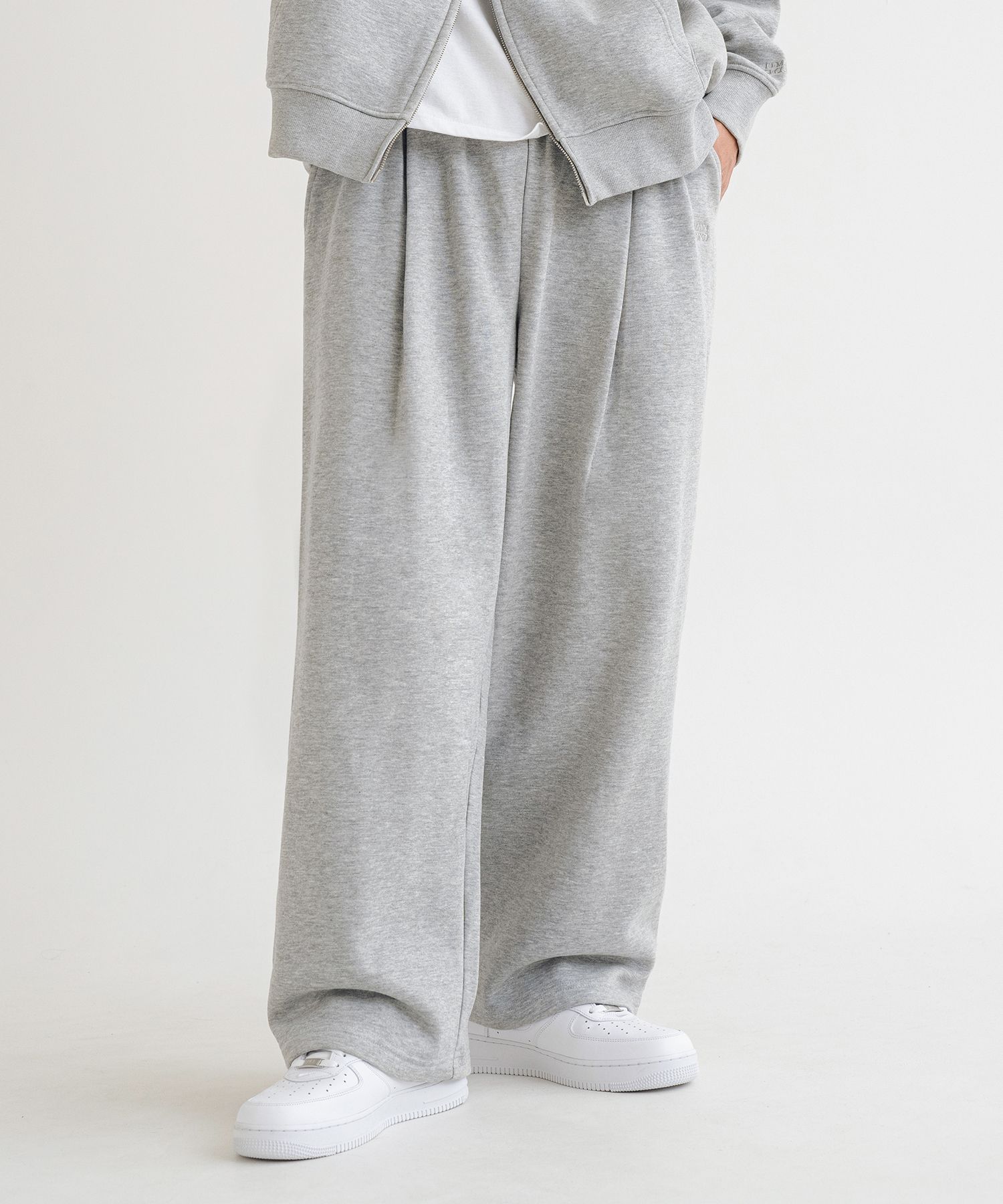 MUSINSA | LEMAIN SECOND ONE-TUCK WIDE SWEAT PANTS [GRAY]