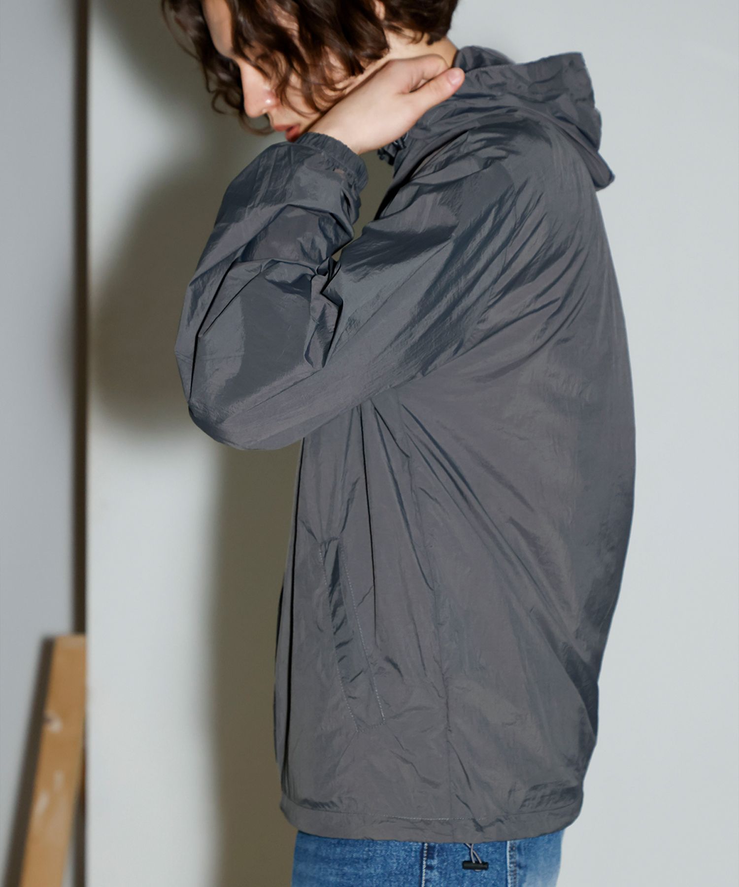 MUSINSA | SIGNATURE Lightweight String Windbreaker [Charcoal]