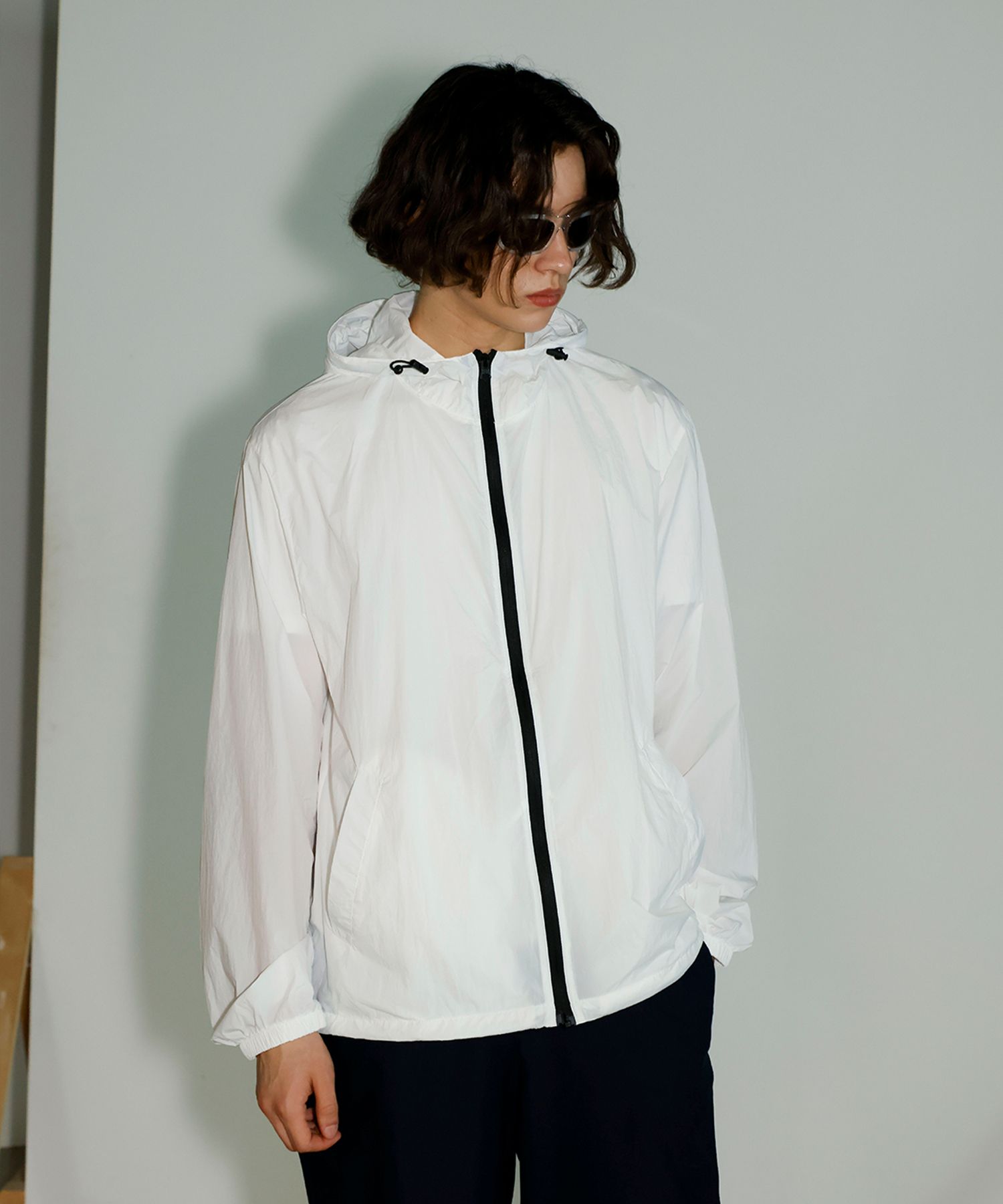 MUSINSA | SIGNATURE Lightweight String Windbreaker [White]