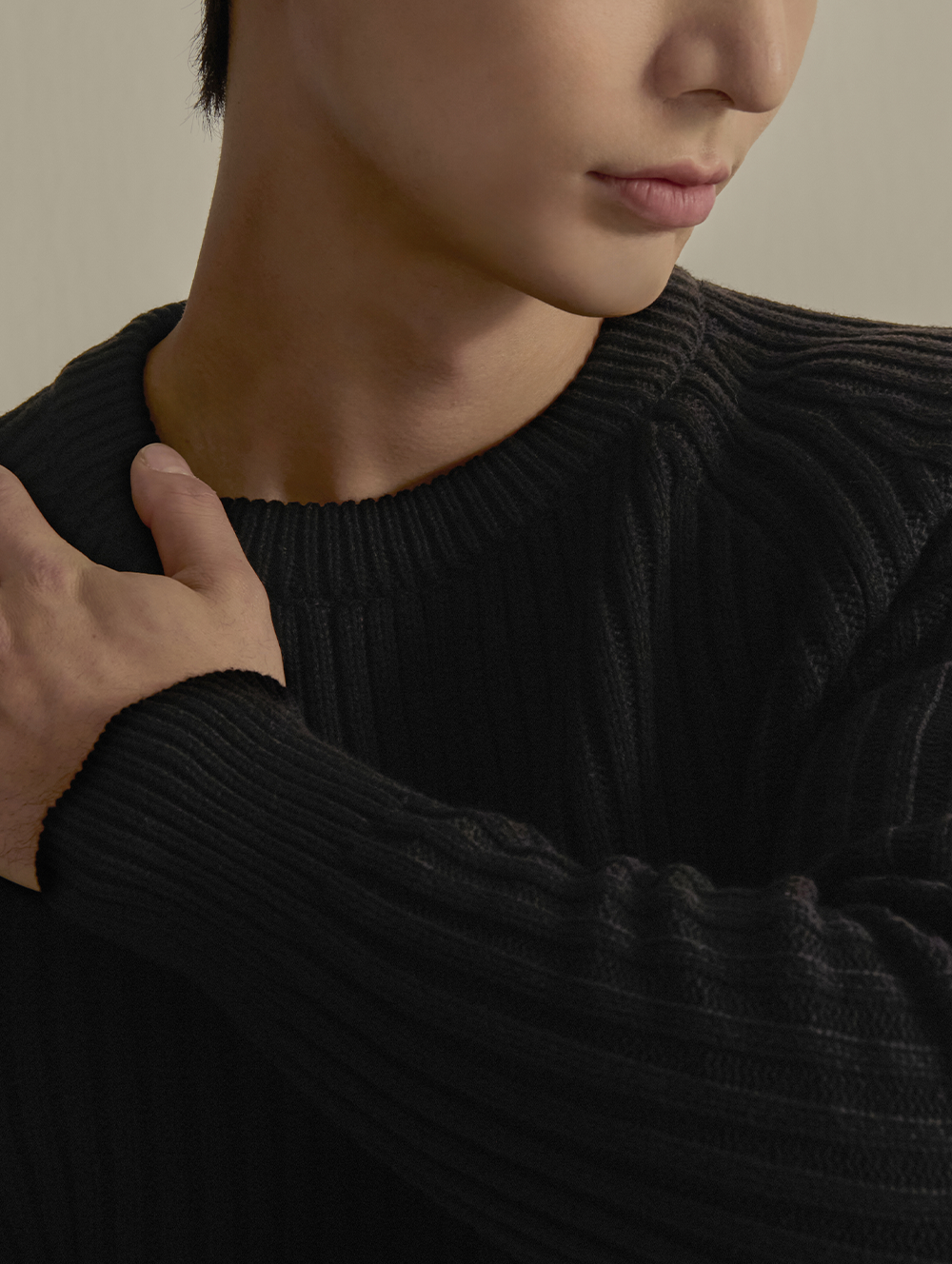 MUSINSA | NINEZ Heavy Cotton Crewneck Muscle Knit (Black) 24NTL01