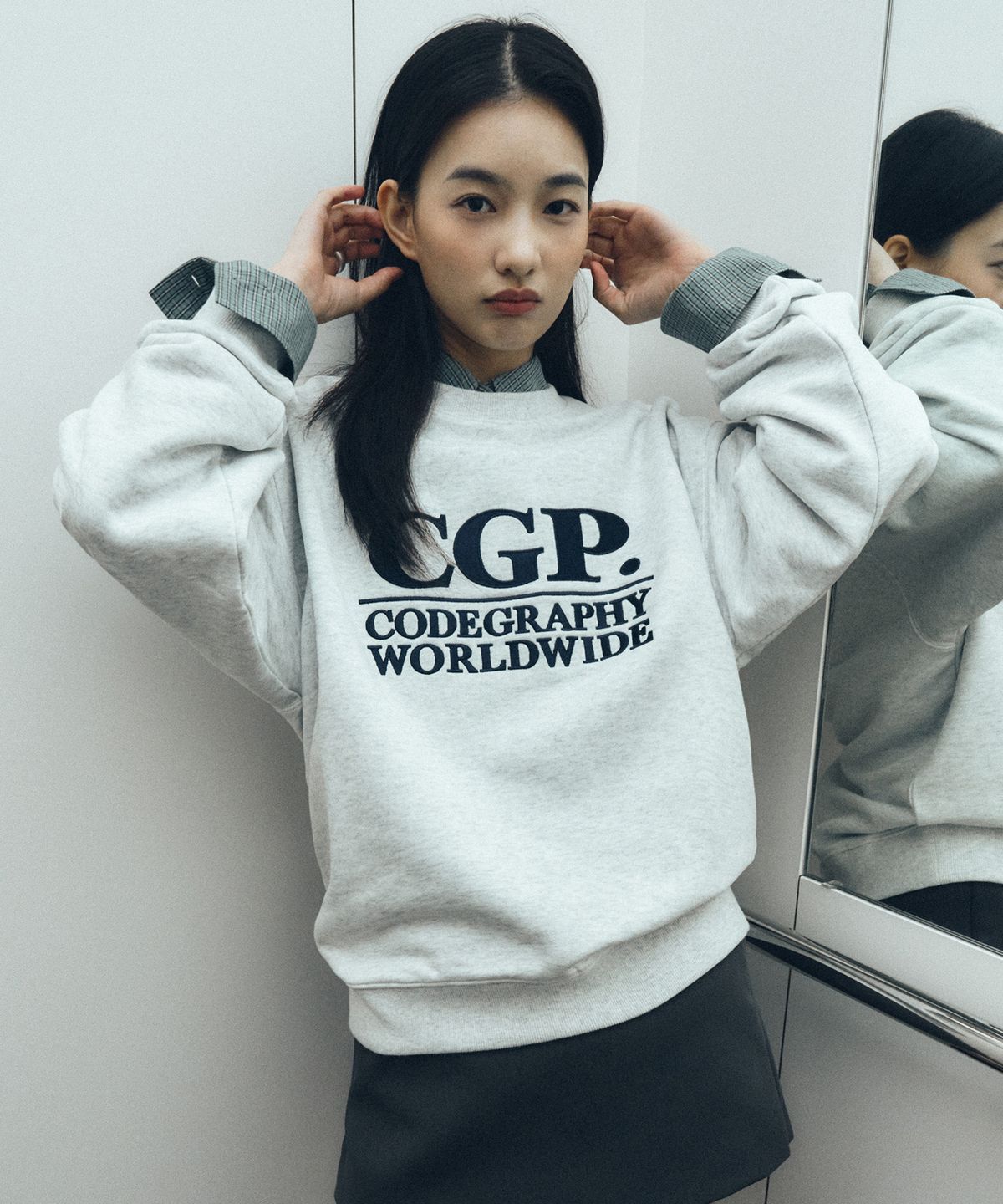 코드그라피(CGP) 스퀘어 로고 맨투맨_라이트그레이 - 사이즈 & 후기 | 무신사