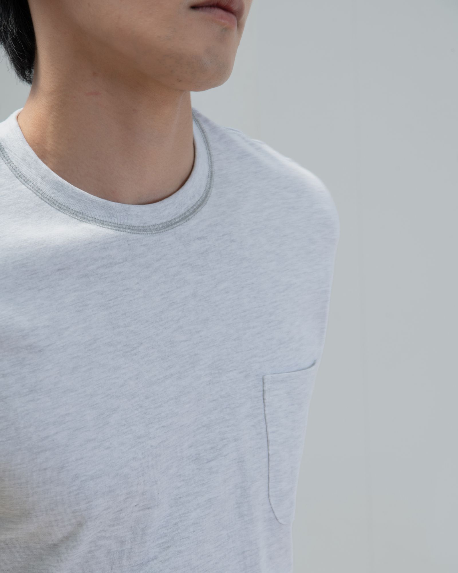 MUSINSA | WORTHWHILE MOVEMENT Stitch Pocket Long Sleeve Tee (White Melange)