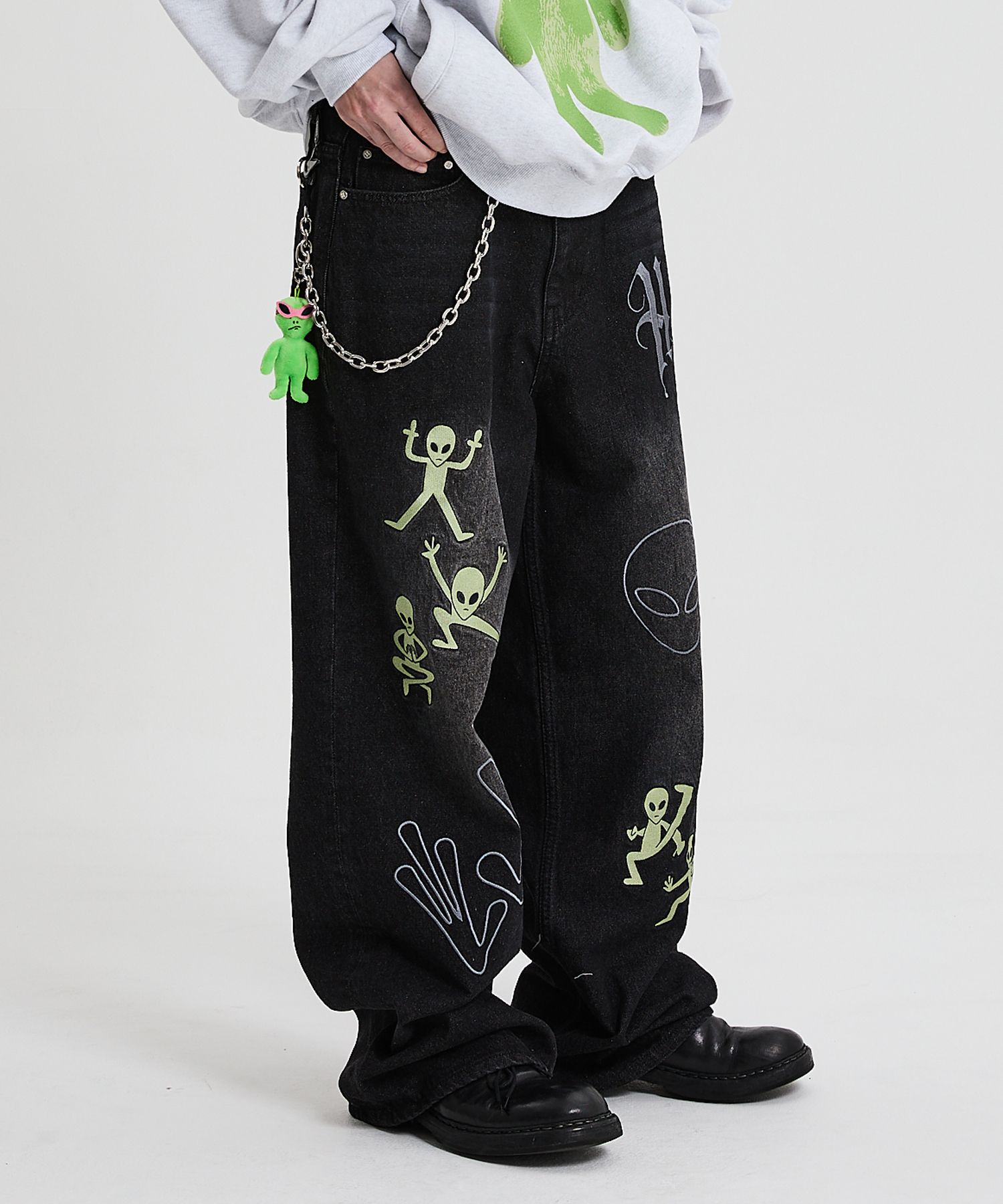 MUSINSA公式 | HOODHOOD HD Alien Multi-Embroidery Denim Pants Black