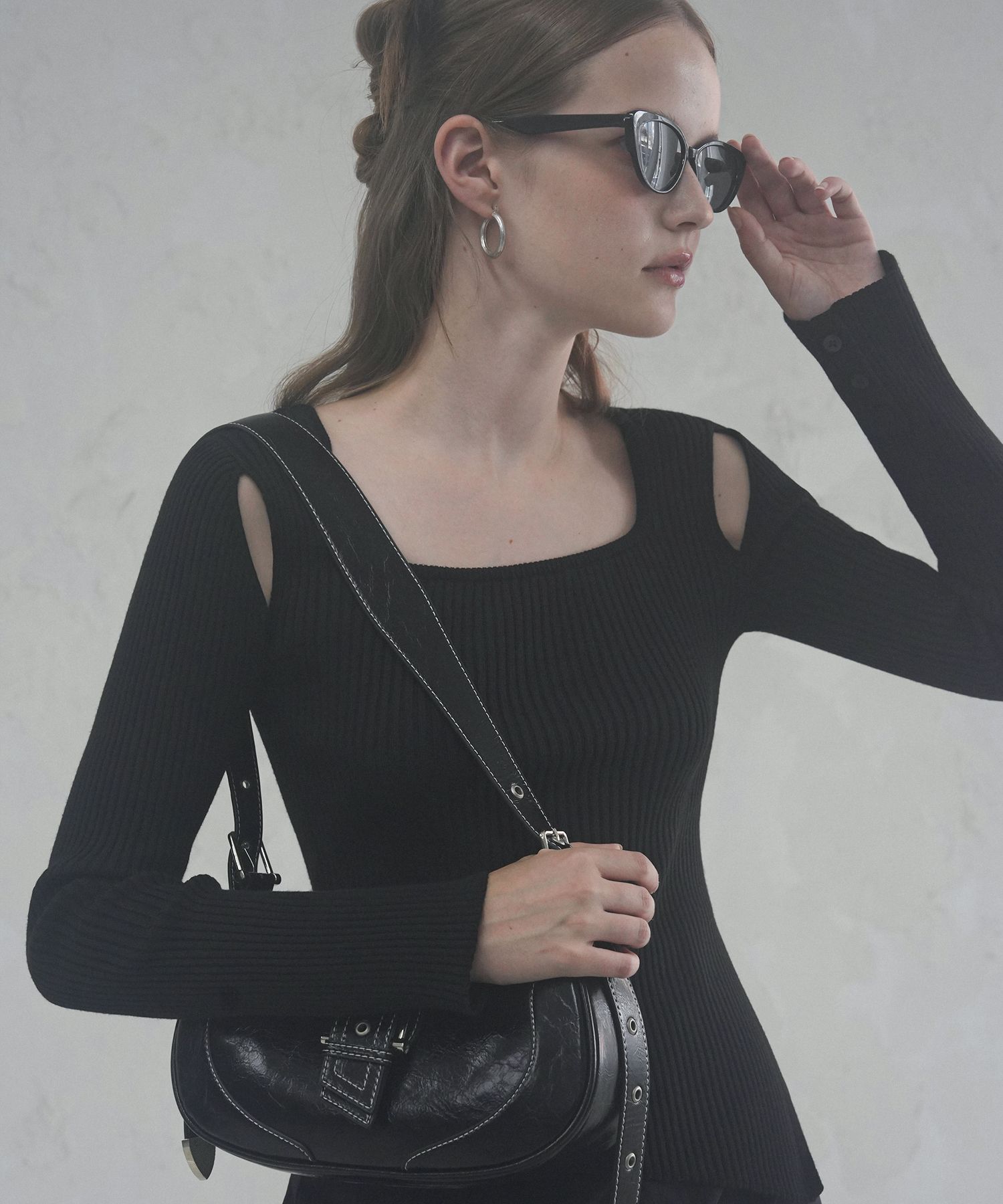 MUSINSA | AVANDRESS Hilda Shoulder-hole Knit - 4COL