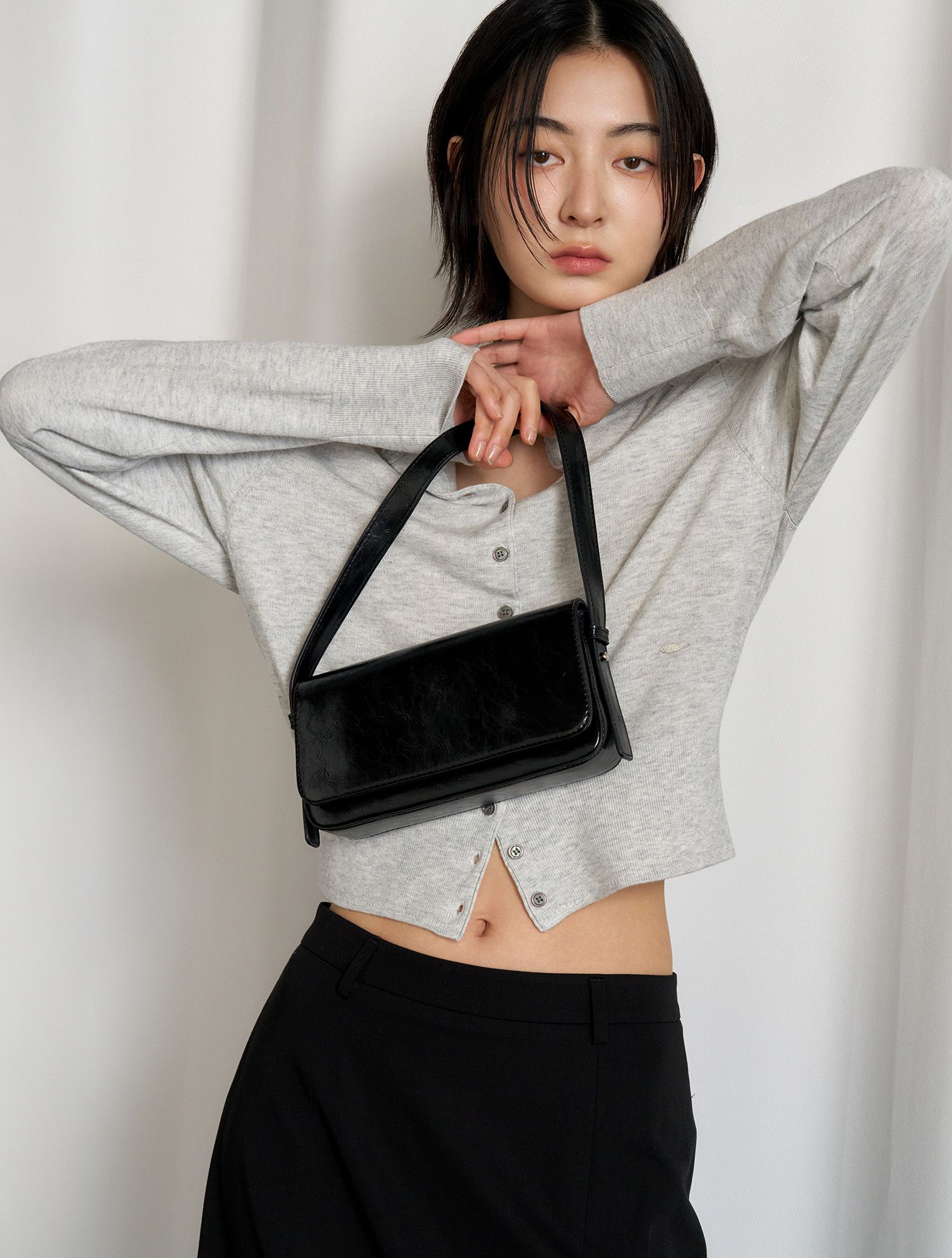 MUSINSA公式 | GENERAL IDEA Square Rivet Shoulder Bag [3COL] / WBE1L92508