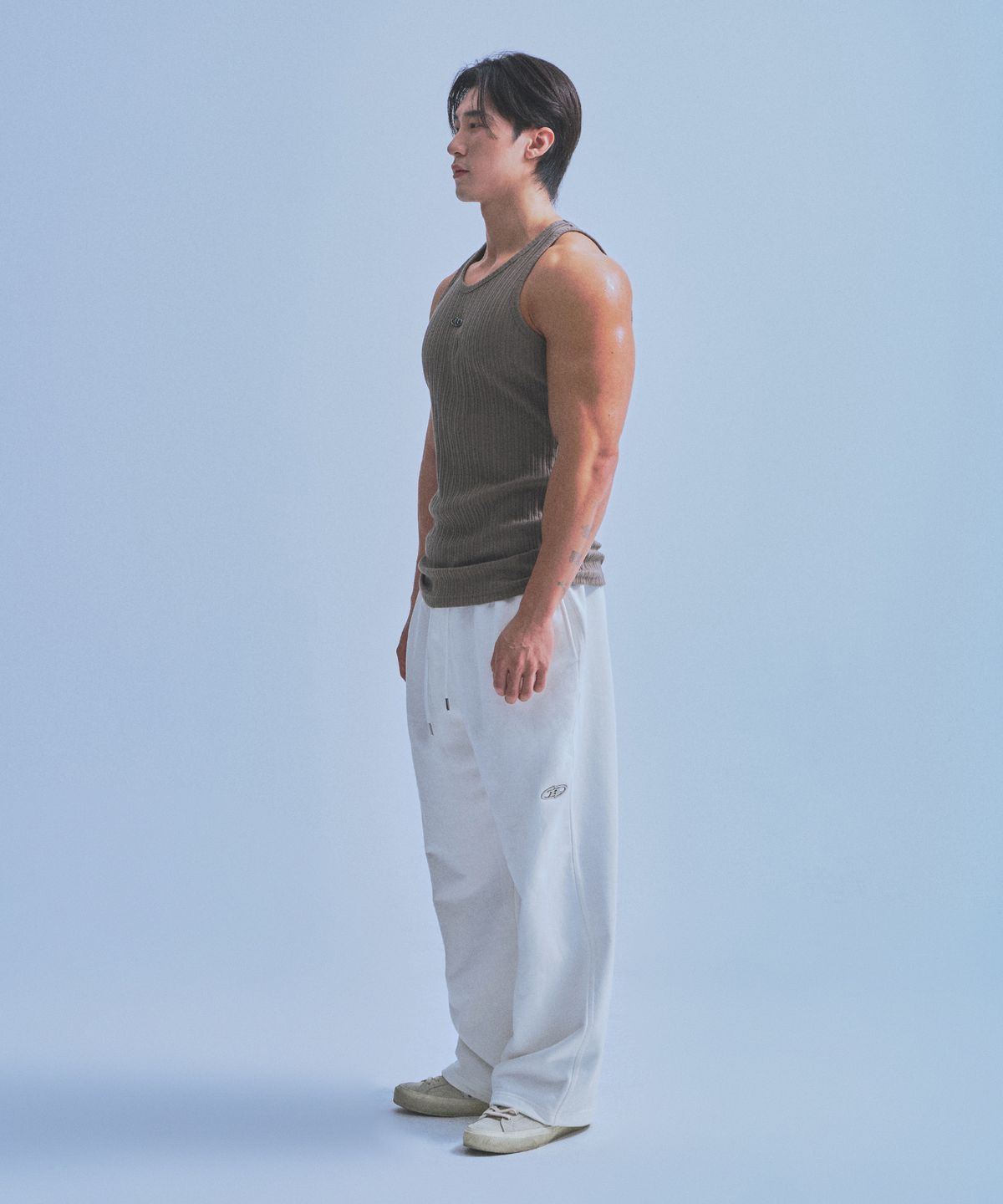 본투윈(BORN TO WIN) B PENDANT SLICE SLEEVELESS [KHAKI] - 사이즈 & 후기 | 무신사