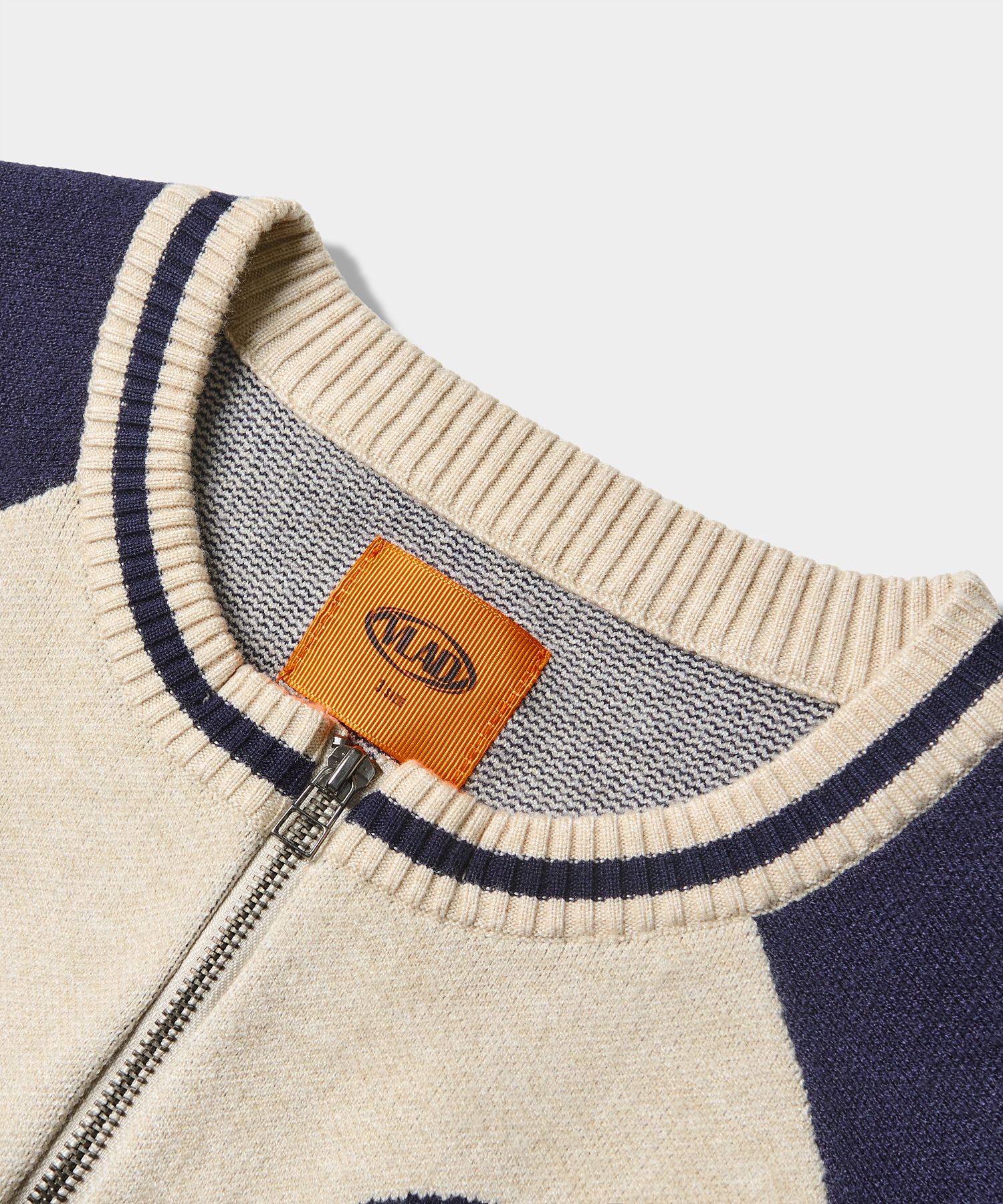 MUSINSA公式 | DIMITRI BLACK VLAD 2WAY Raglan Artwork Short Sleeve Zip-up ...