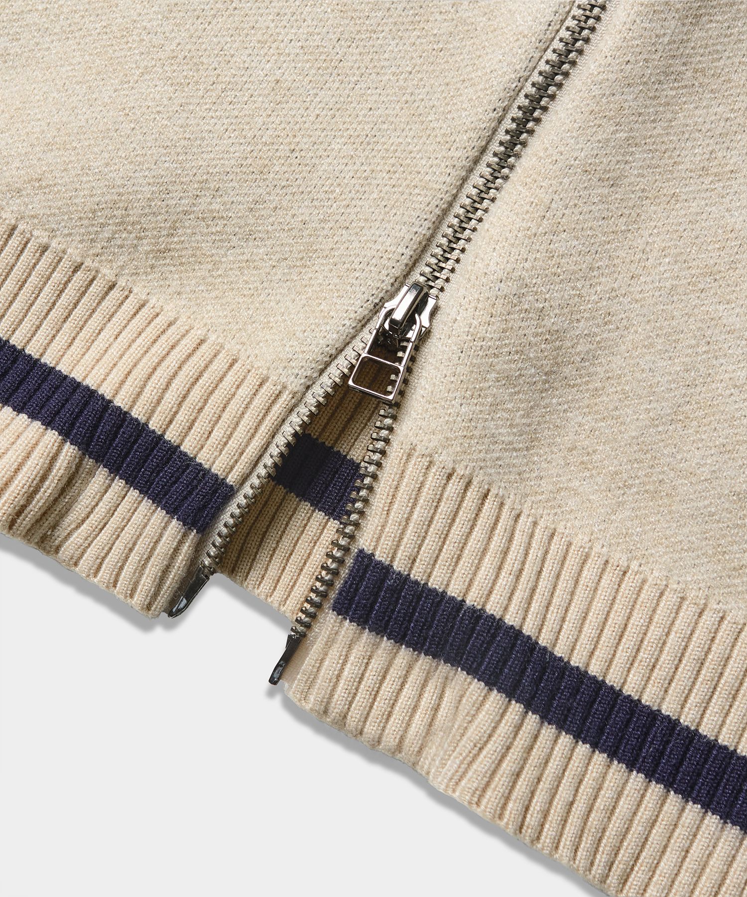 MUSINSA公式 | DIMITRI BLACK VLAD 2WAY Raglan Artwork Short Sleeve Zip-up ...