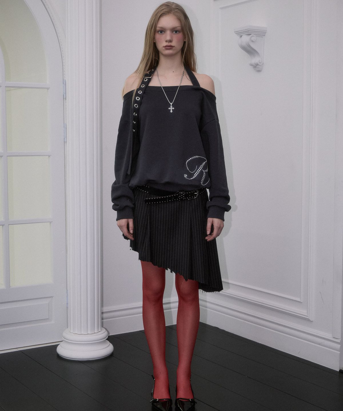 로제프란츠(ROSEFRANTZ) Eyelet Strap Open Sweatshirt [Charcoal] - 사이즈 & 후기 | 무신사