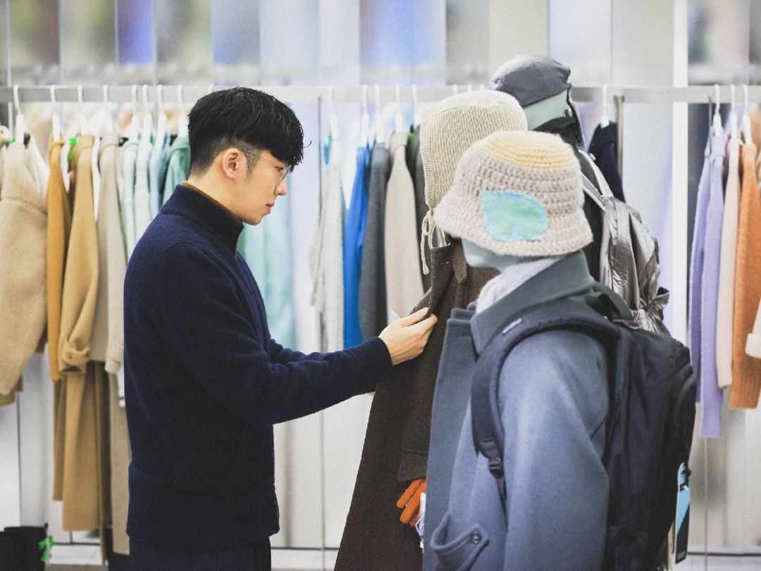 디렉터의 감성 그대로, 어나더오피스의 기록 | 무신사